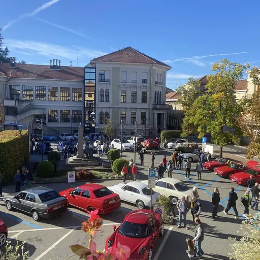 Cossato, in tanti per il Gran Galà Alfa Lancia. Foto - Attualità