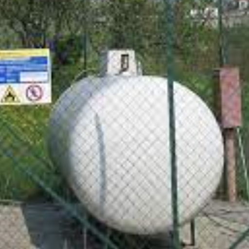 Masserano, sigilli ad un bombolone del gas pericoloso - Cronaca Cronaca ...