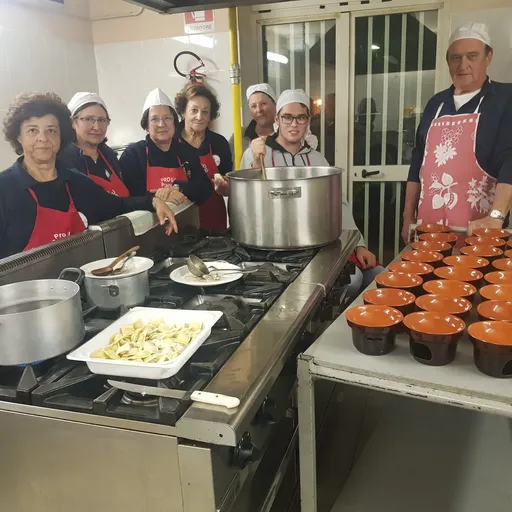 Ponderano, la cena della bagna cauda con la Pro Loco. Foto - Attualità