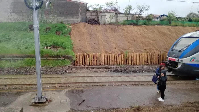 Allerta meteo, la ferrovia è ancora bloccata