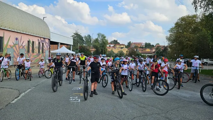 Tanti a Cossato per la Biciclettata. Foto - Attualità